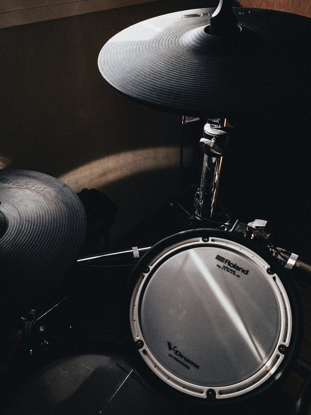 Alesis Nitro Max vs Roland TD-02KV: cuál comprar (2026)